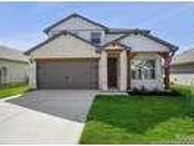 4 bedroom in Saint Hedwig Texas 78152