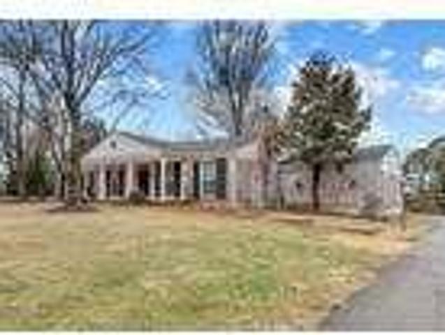 4 bedroom in Saint Louis MO 63131