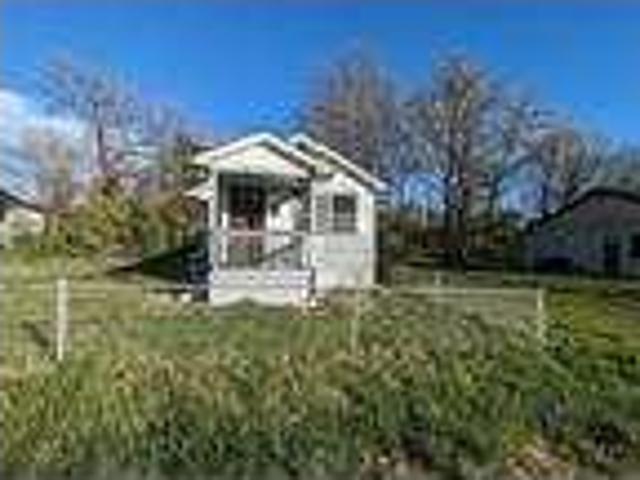 4 bedroom in Saint Louis MO 63133