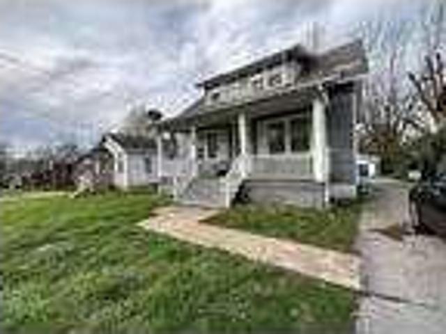 4 bedroom in Saint Louis MO 63136