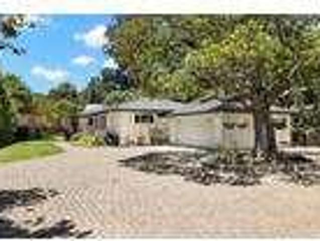 4 bedroom in Santa Barbara California 93108