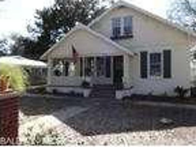 4 bedroom in Silverhill Alabama 36576