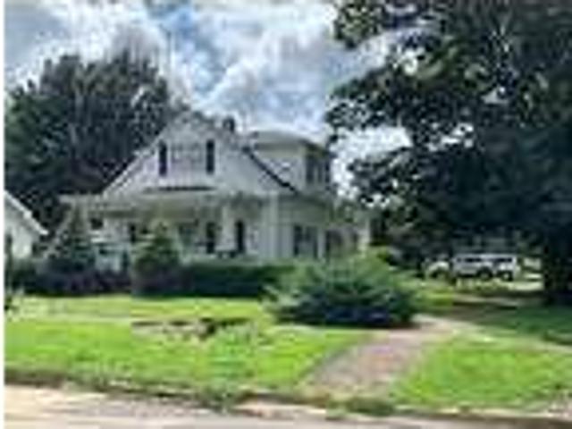 4 bedroom in Pana Illinois 62557
