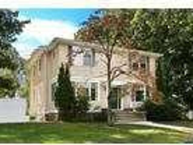 4 bedroom in Park Ridge New Jersey 07656