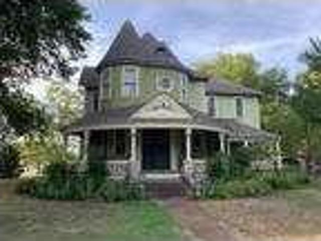 4 bedroom in Parsons Kansas 67357