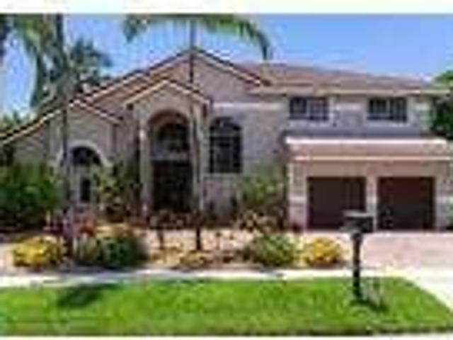 4 bedroom in Pembroke Pines Florida 33029