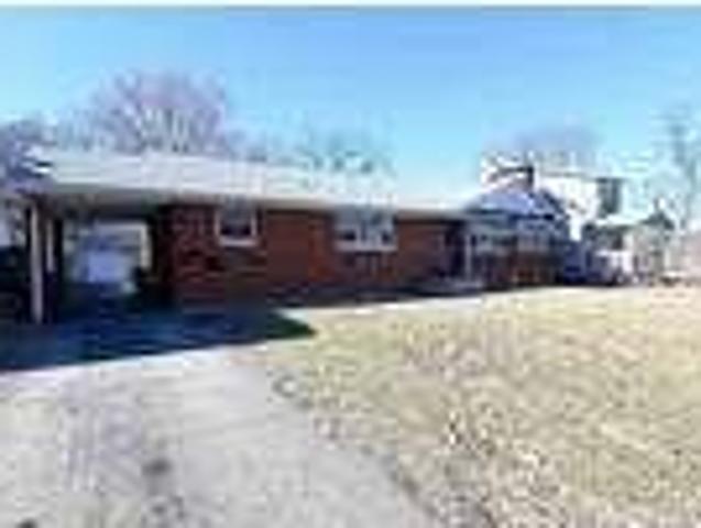 4 bedroom in Peoria IL 61606