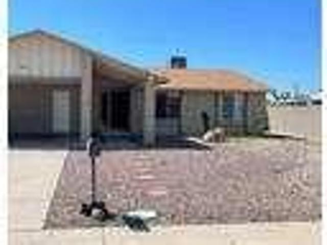 4 bedroom in Phoenix Arizona 85053