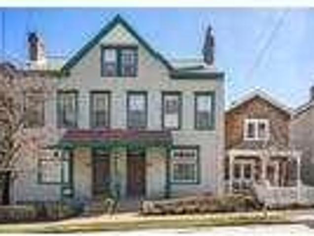 4 bedroom in Pittsburgh PA 15206