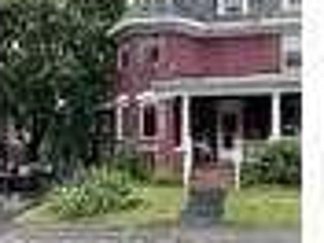 4 bedroom in Rumford ME 04276