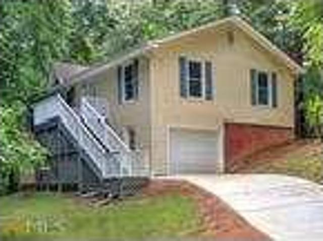 4 bedroom in Woodstock GA 30189