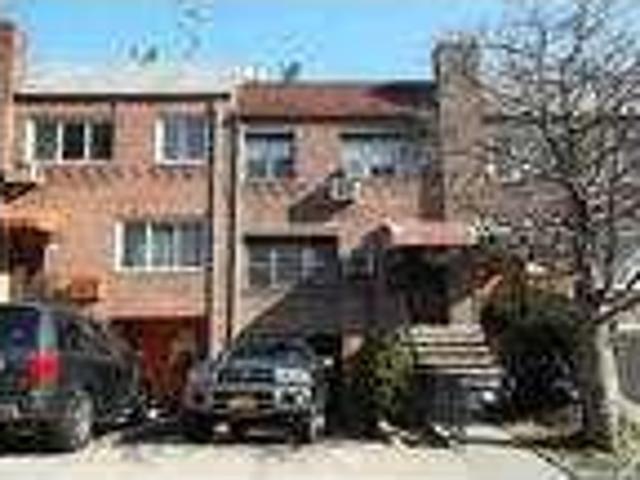 4 bedroom in Woodside New York 11377