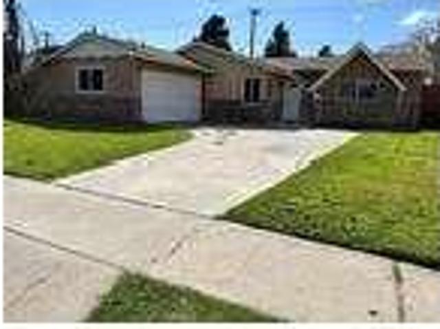4 bedroom in Westminster CA 92683