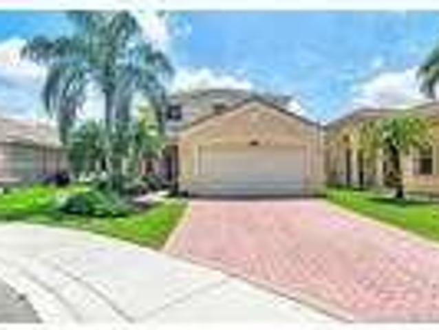 4 bedroom in Weston Florida 33331