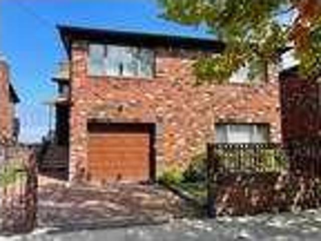4 bedroom in Whitestone New York 11357