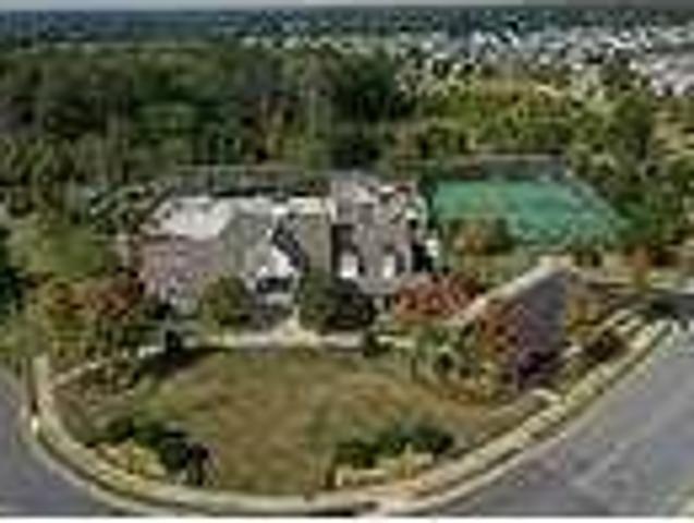 4 bedroom in Whitsett North Carolina 27377