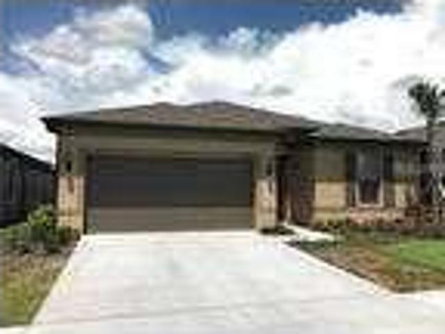 4 bedroom in Wimauma FL 33598