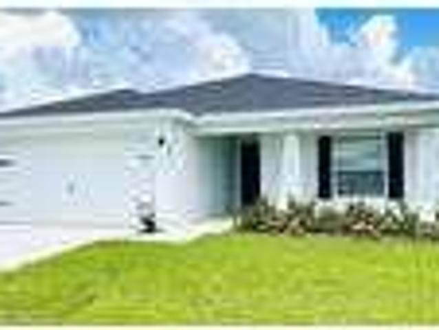 4 bedroom in Zephyrhills Florida 33541
