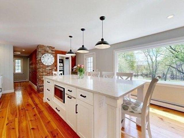 4 bedroom, Ipswich MA 01938 102922581