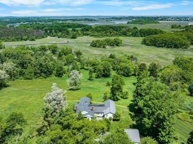 4 bedroom, Ipswich MA 01938 104720156