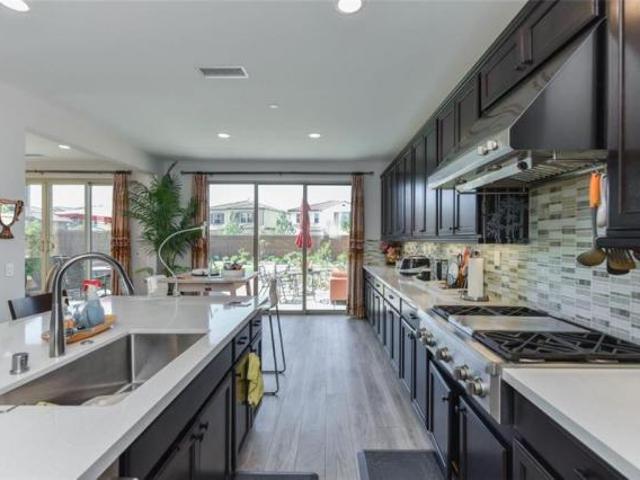 4 bedroom, Irvine CA 92618 88178237