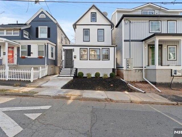 4 bedroom, Irvington NJ 07111 102583663