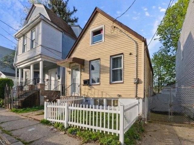 4 bedroom, Irvington NJ 07111 102586477