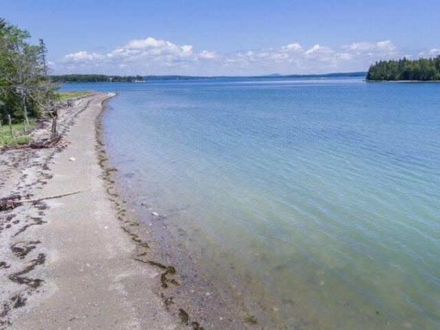 4 bedroom, Islesboro ME 04848 104444103