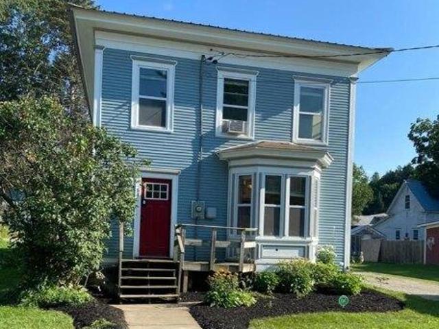 4 bedroom, Johnson VT 05656 104831563