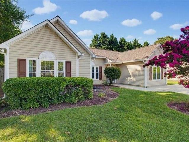4 bedroom, Jamestown NC 27282 104903123