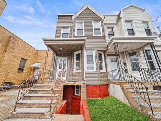 4 bedroom, Jersey City NJ 07304 102257124