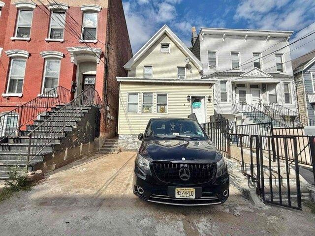 4 bedroom, Jersey City NJ 07304 102258670