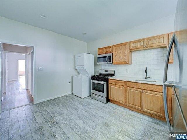 4 bedroom, Jersey City NJ 07305 104604169