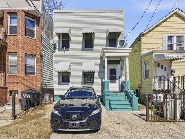 4 bedroom, Jersey City NJ 07305 102728687