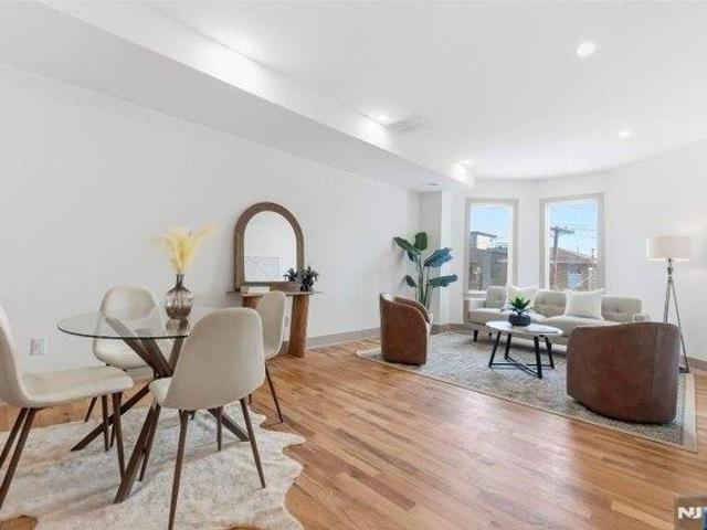 4 bedroom, Jersey City NJ 07305 LS101781705