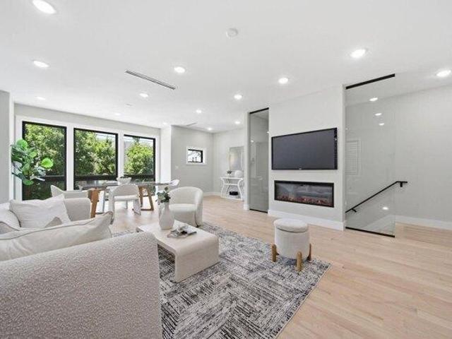 4 bedroom, Jersey City NJ 07307 104921946