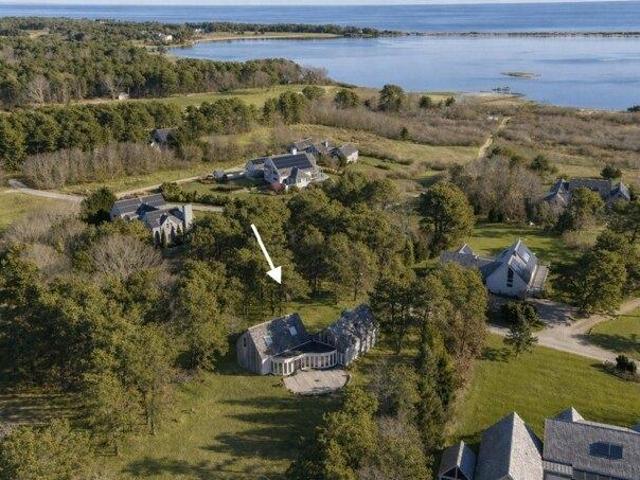 4 bedroom, Oak Bluffs MA 02557 102411368