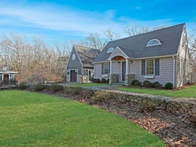 4 bedroom, Oak Bluffs MA 02557 104651160