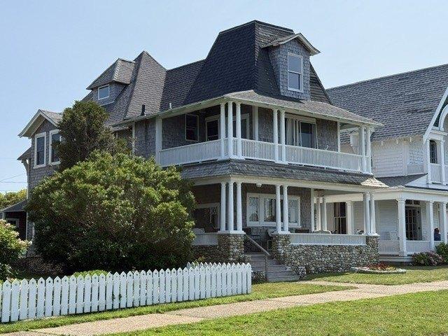 4 bedroom, Oak Bluffs MA 02557 105093469