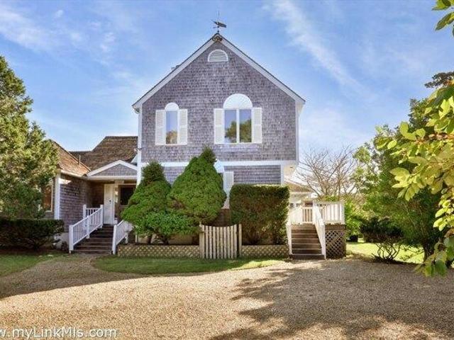 4 bedroom, Oak Bluffs MA 02557 105093552