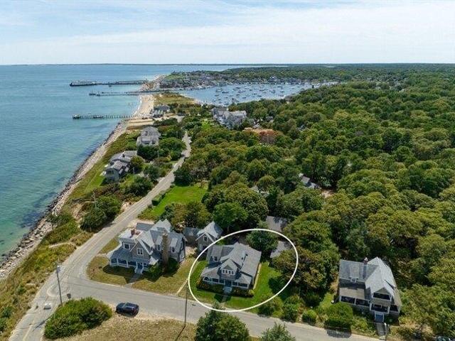 4 bedroom, Oak Bluffs MA 02557 105191987