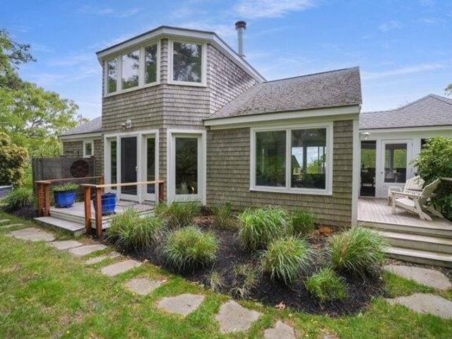 4 bedroom, Oak Bluffs MA 02557 LS101574760