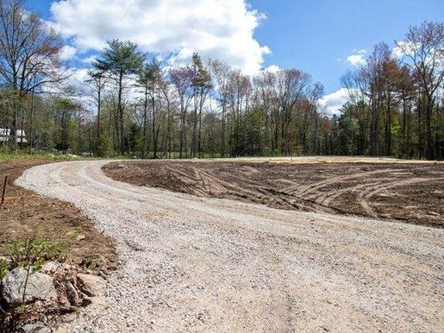 4 bedroom, Oakham MA 01068 LS102443312