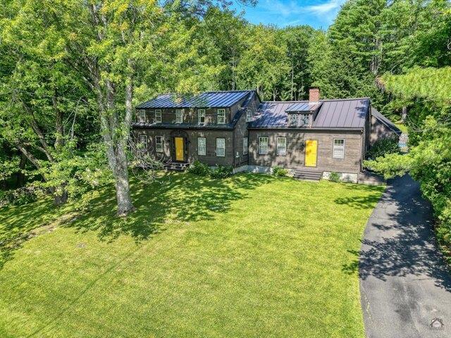 4 bedroom, Oakland ME 04963 105159490