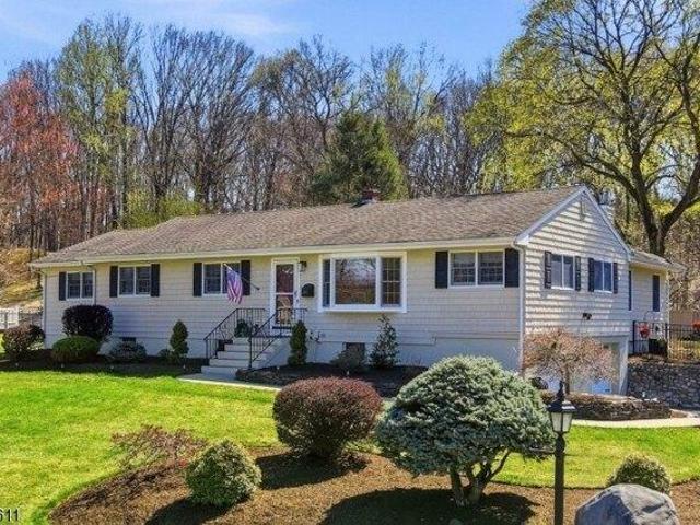 4 bedroom, Oakland NJ 07436 101747809