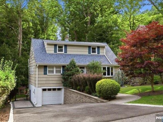 4 bedroom, Oakland NJ 07436 104409673