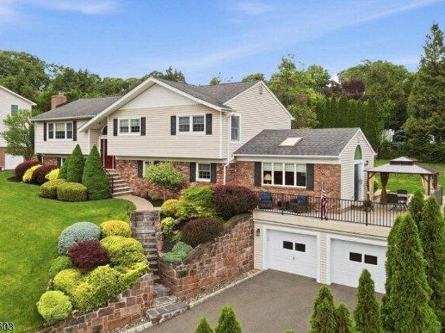 4 bedroom, Oakland NJ 07436 104850424