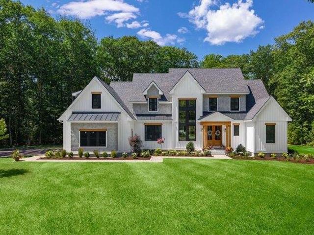 4 bedroom, Old Orchard Beach ME 04064 105106106