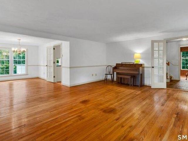 4 bedroom, Old Lyme CT 06371 104441681