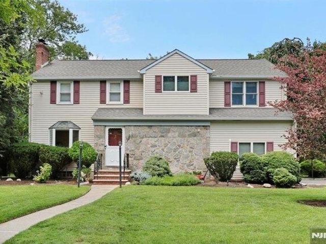 4 bedroom, Oradell NJ 07649 104807664